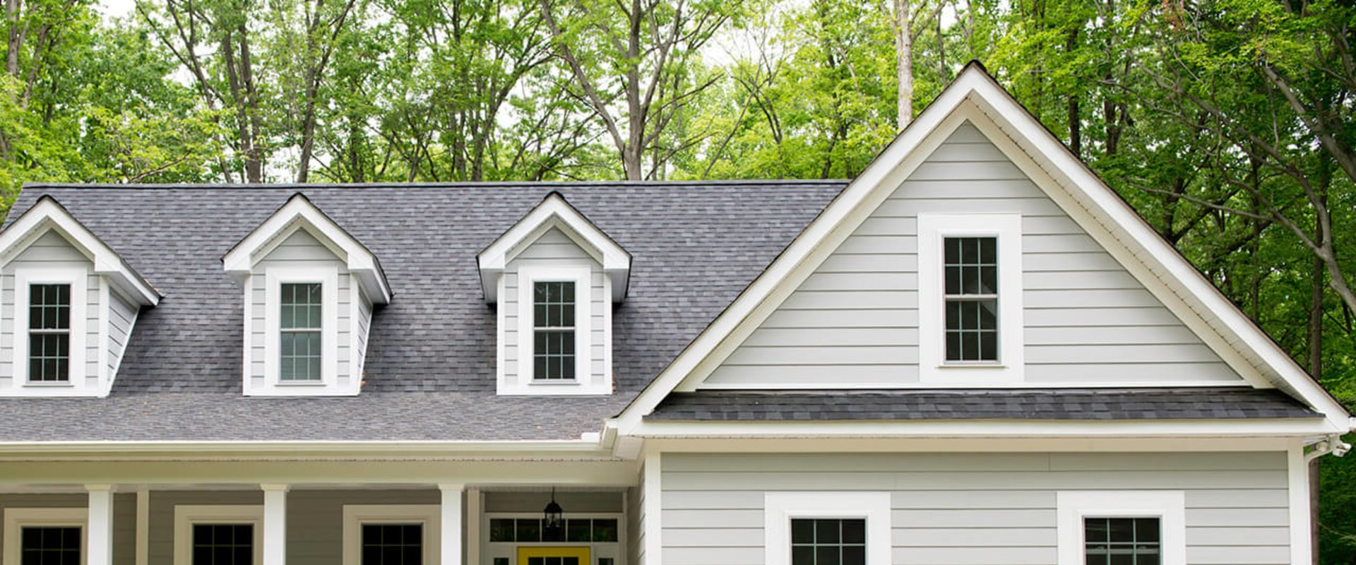 What is the average size of a new build home?